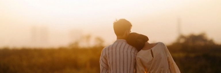 140+ Relationship Debate Topics 2025 - Mzuri Mag